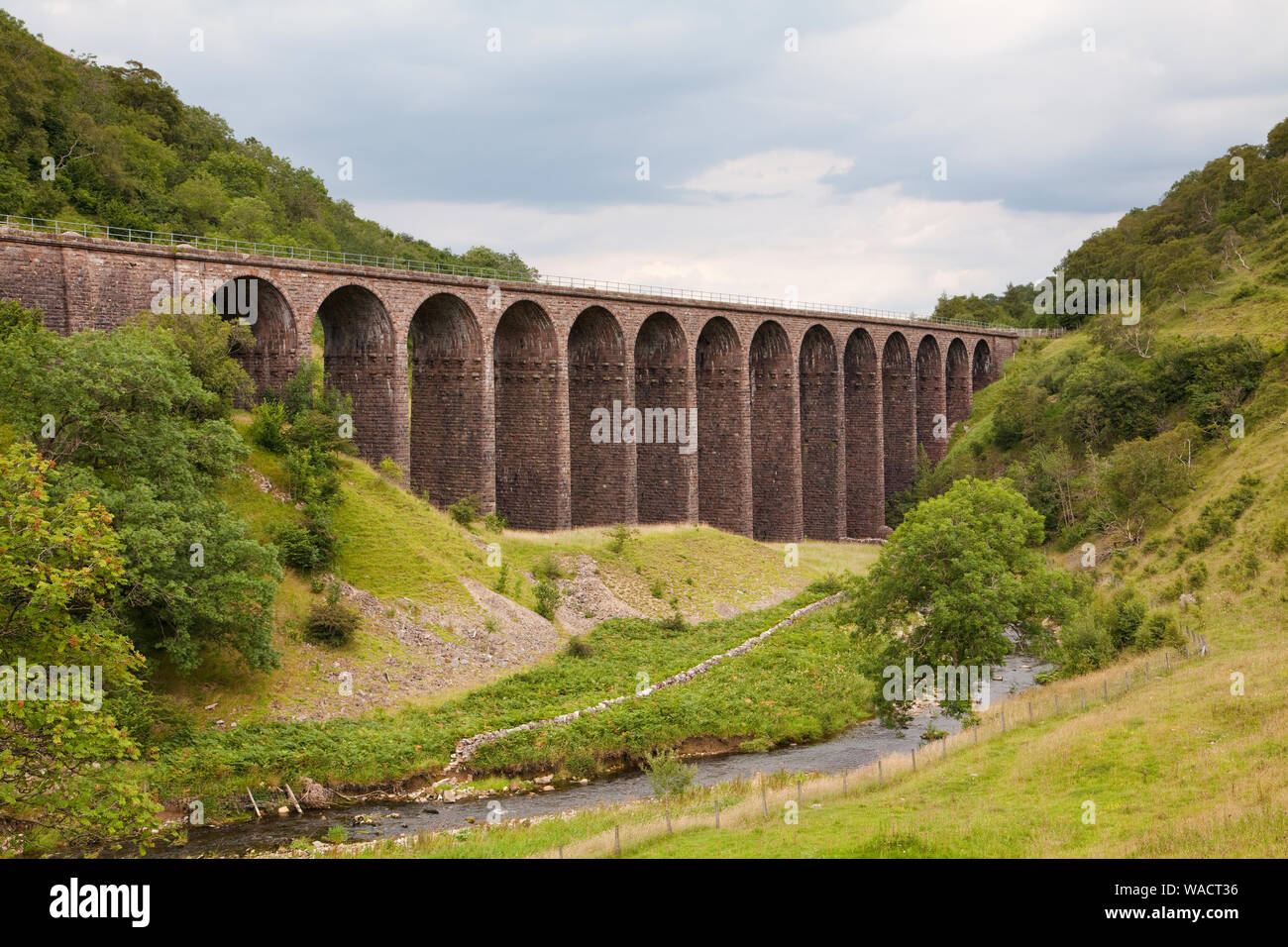 Eden valley railway viaduct hi-res stock photography and images - Alamy
