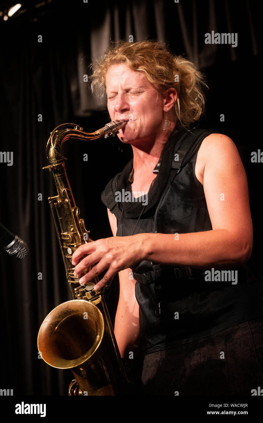 Female baritone sax player hi-res stock photography and images - Alamy