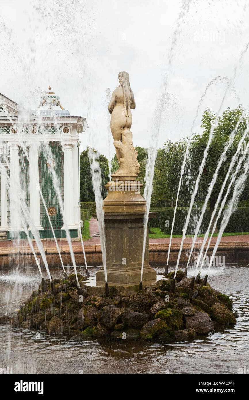 Eve Water Fountain, Peterhof palace grounds and gardens, Petergof ...