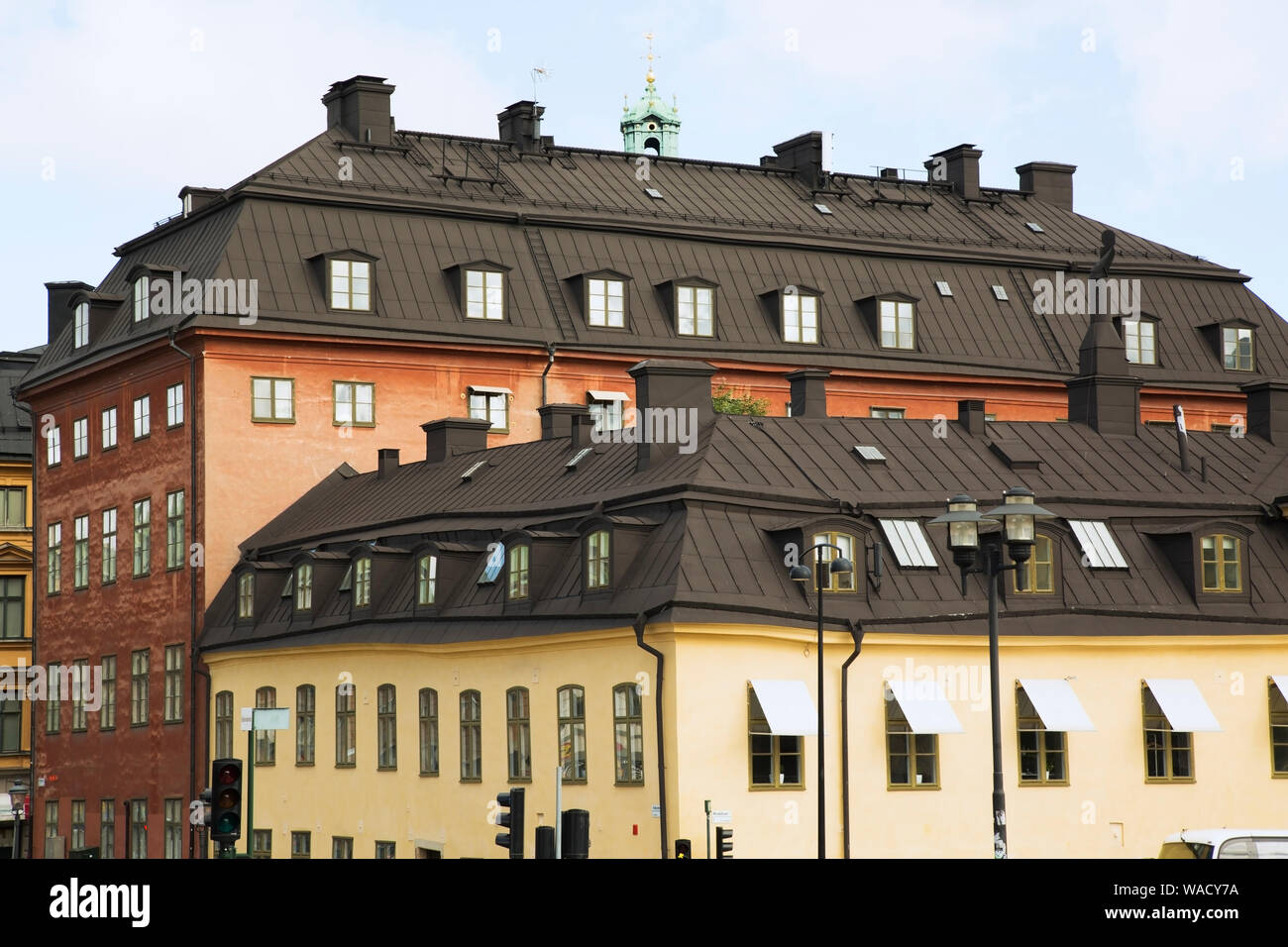 Beige coloured building hi-res stock photography and images - Alamy