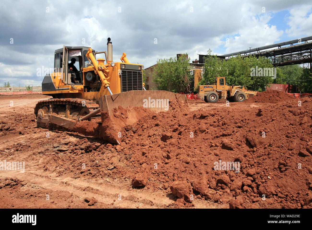 The big power heavy building bulldozer Stock Photo - Alamy