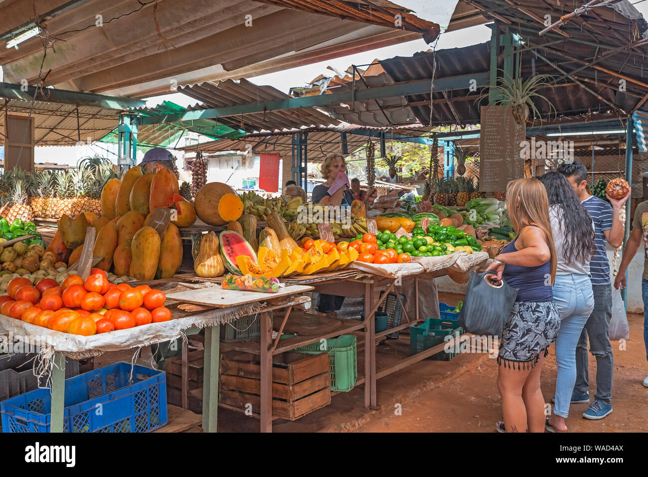 Havana cuba bananas market hi-res stock photography and images - Alamy