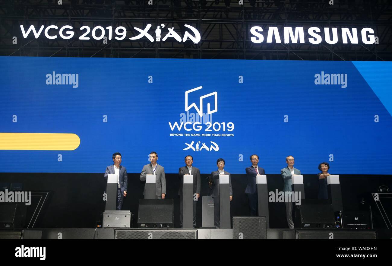 World cyber games hi-res stock photography and images - Alamy