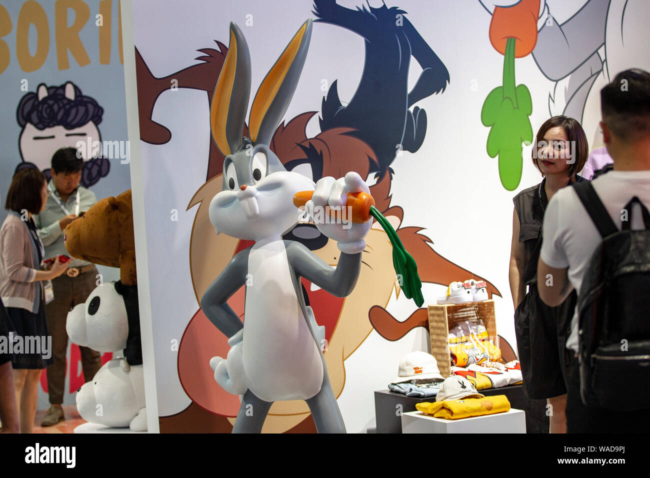 Bugs bunny cartoon hi-res stock photography and images - Alamy