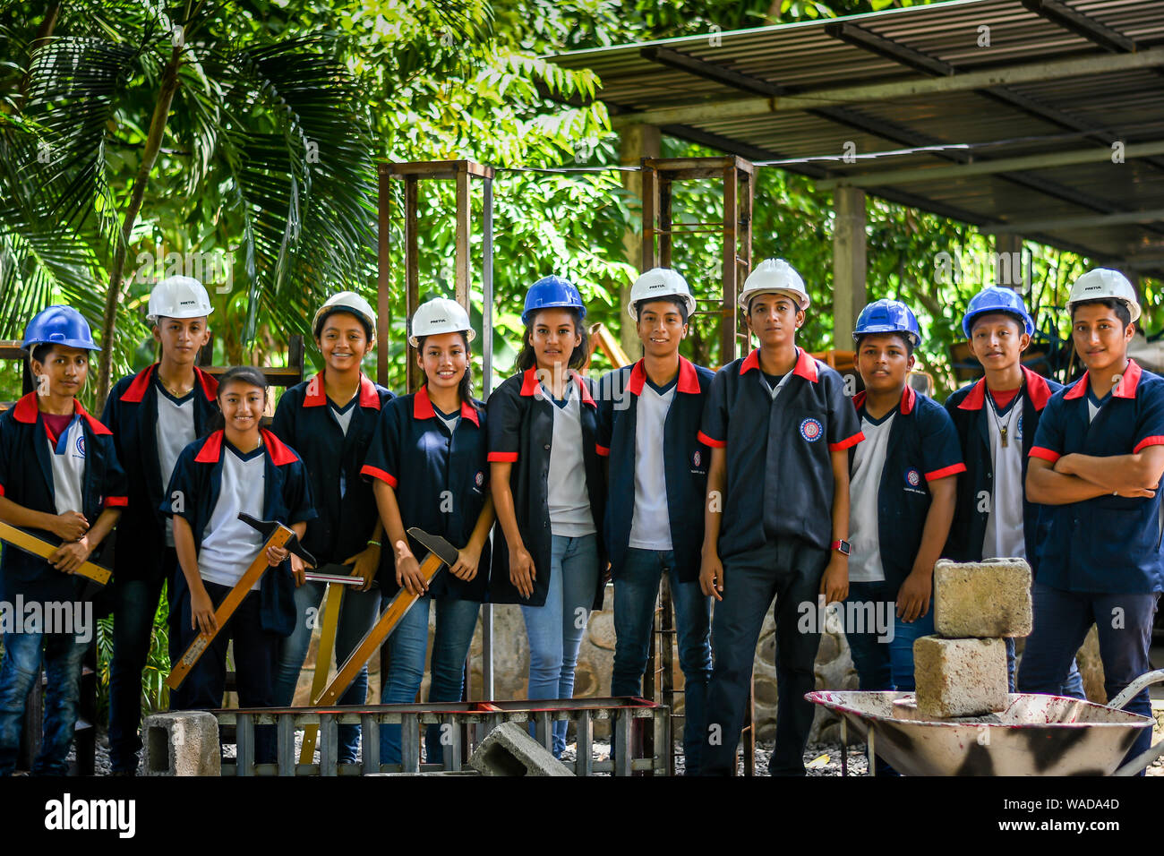 latin students posing for photo at Guatemalan school Stock Photo - Alamy