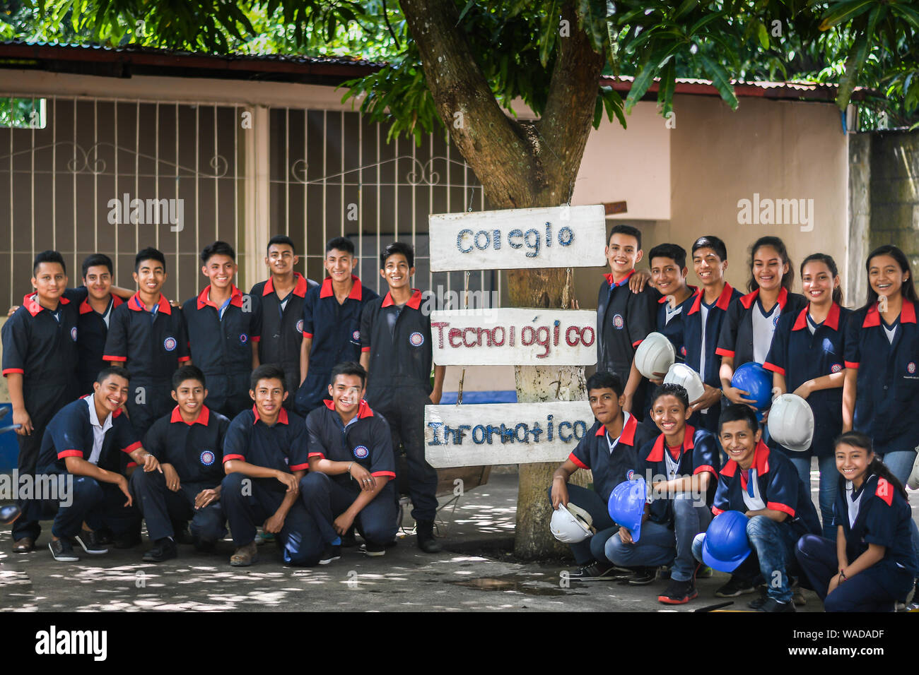 male and female group photo at Guatemalan college Stock Photo - Alamy