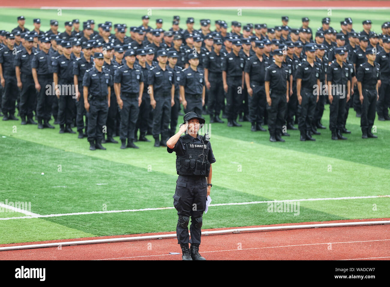 Chengdu china police officers hi-res stock photography and images - Alamy