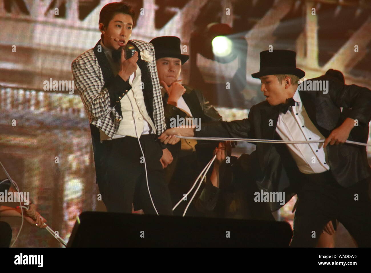 Singers and actors Shim Chang-min, also known by his stage name Max ...