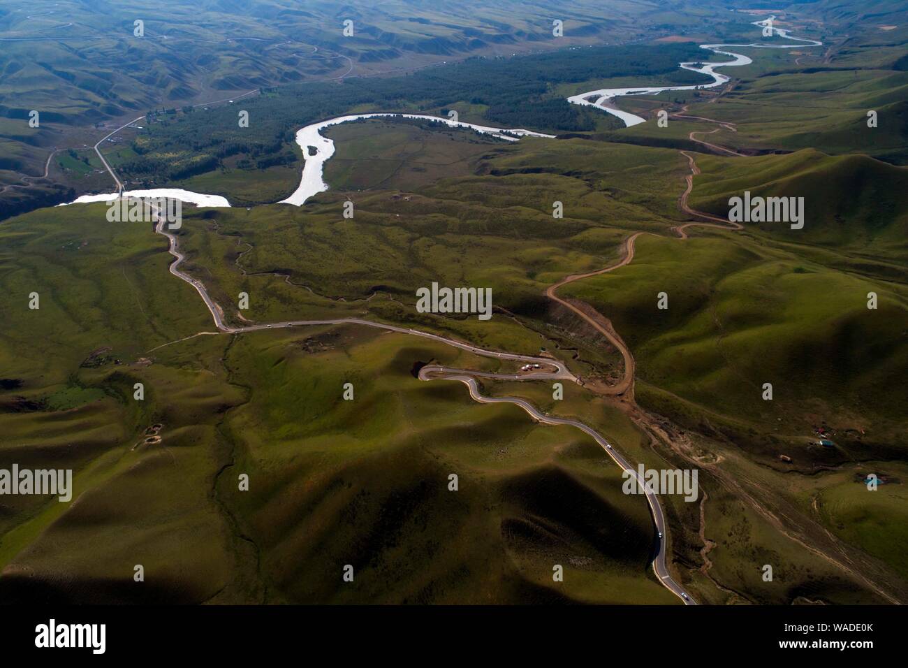 Undulating road to a mountain hi-res stock photography and images - Alamy