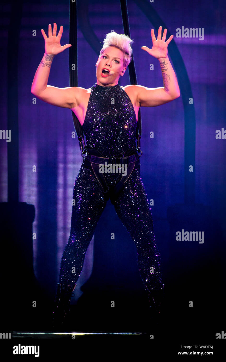 Alecia beth moore hi-res stock photography and images - Alamy