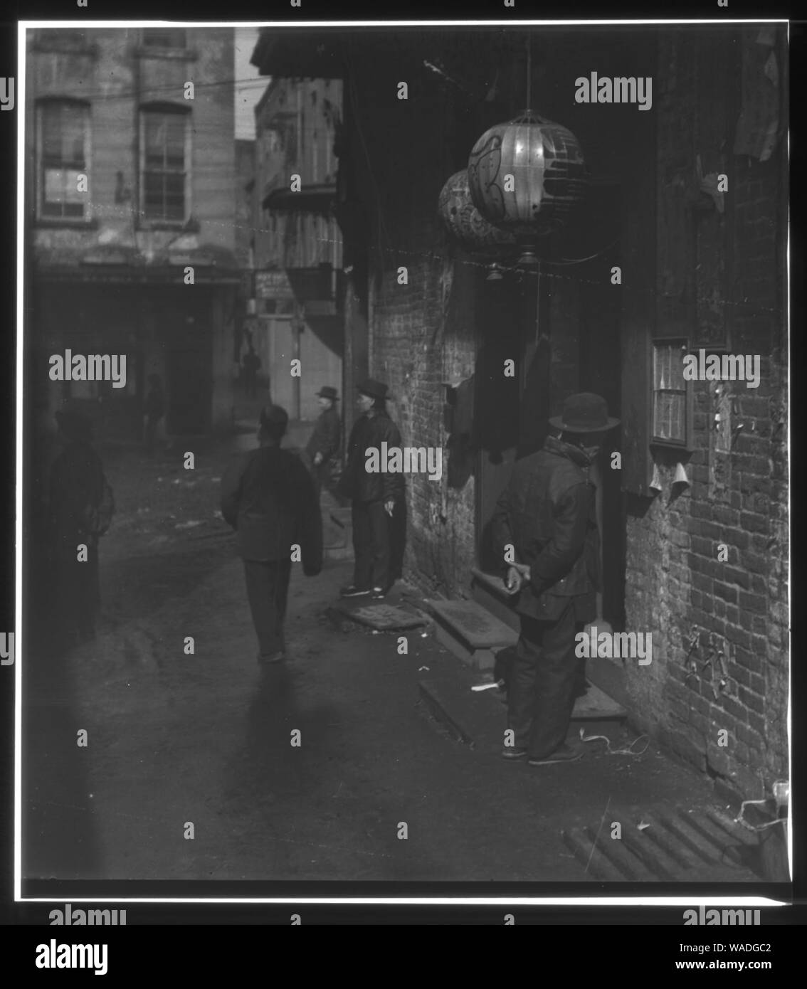 Doorways in dim shadows, Chinatown, San Francisco Stock Photo - Alamy