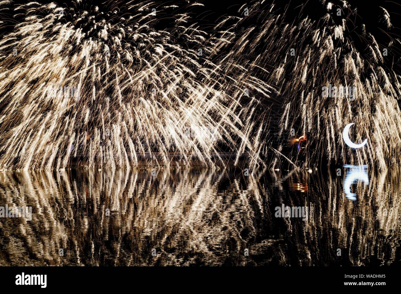 Iron flowers hi-res stock photography and images - Alamy