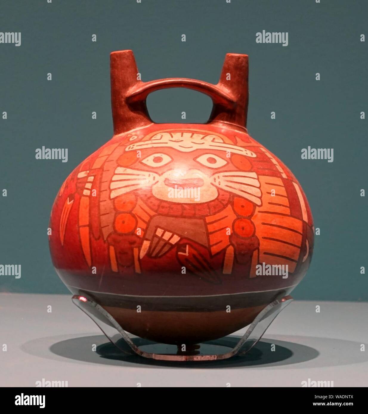 Double spout and bridge bottle, Nasca-Chimu style, Peru, 900-1430 AD ...