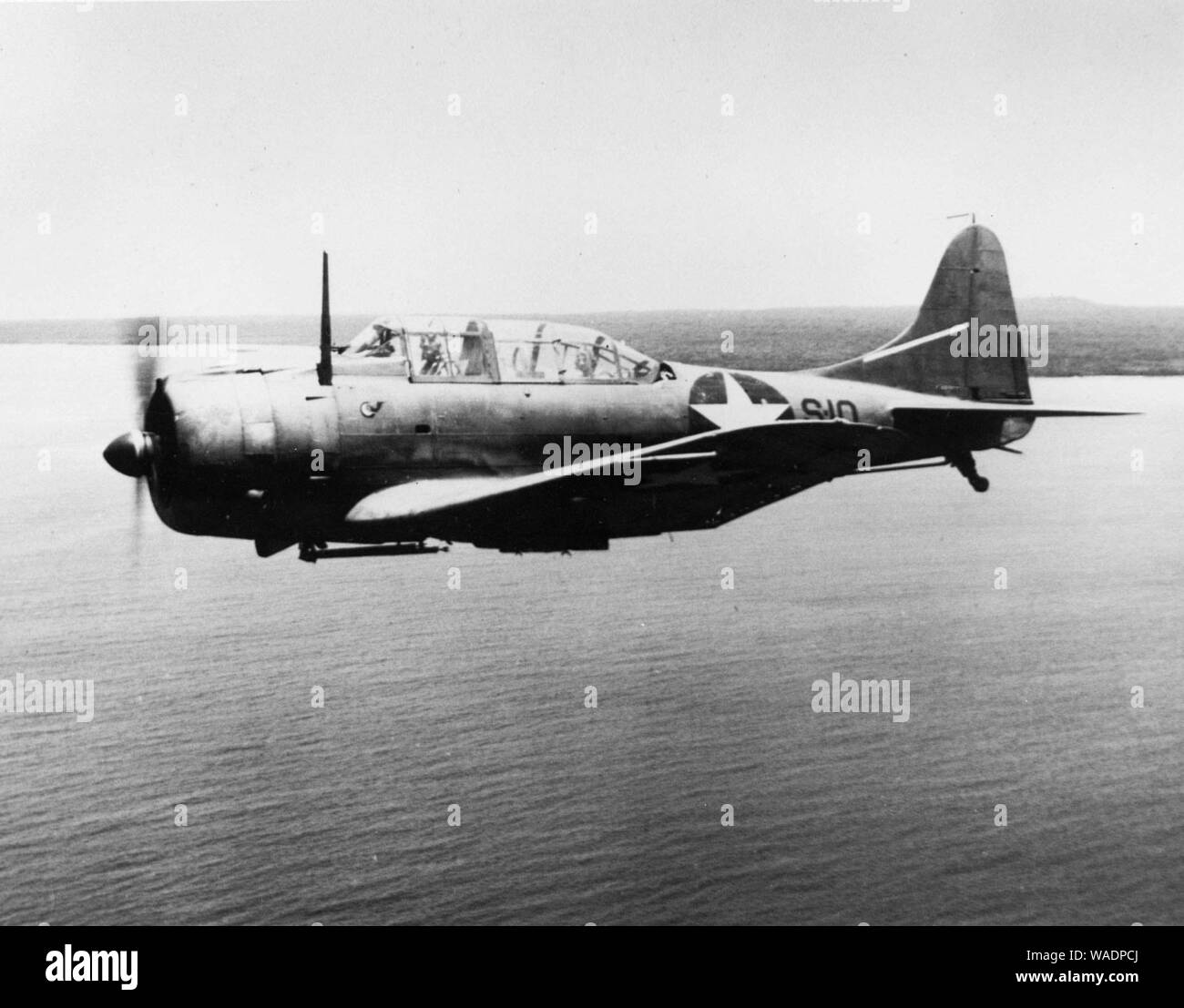 Doudlas SBD-3 VS-2 in flight 1942 Stock Photo - Alamy