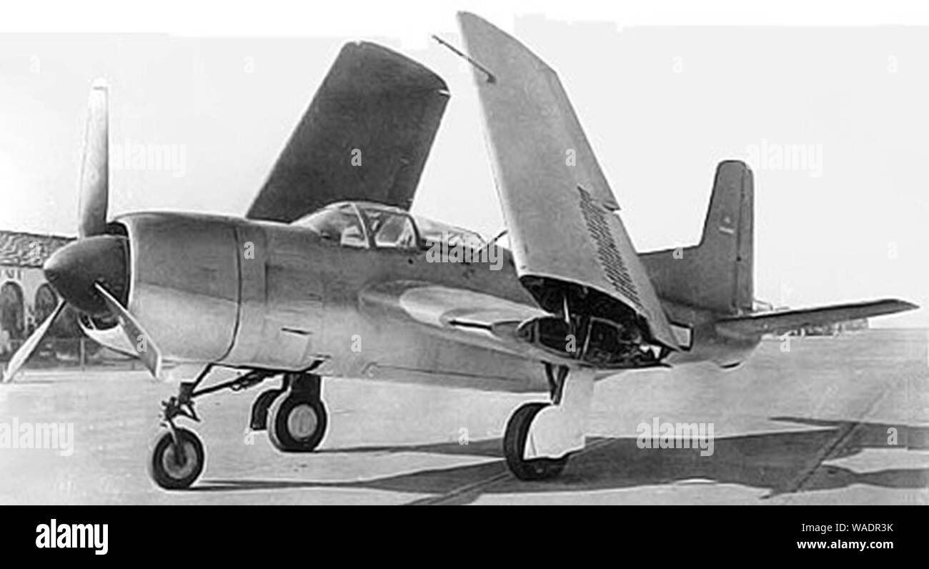 Douglas BTD-1 folded wings Stock Photo - Alamy