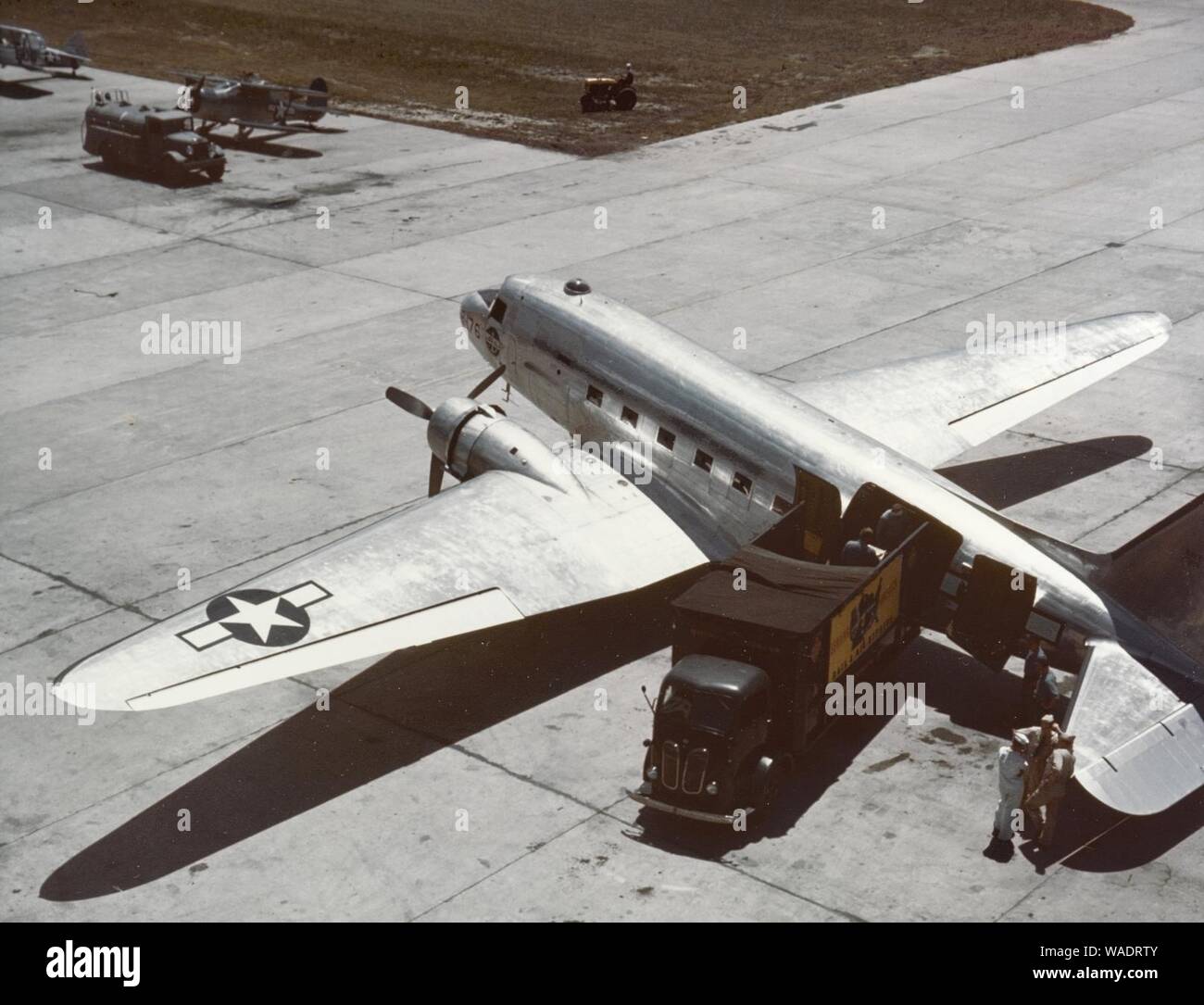 1943 45 hi-res stock photography and images - Alamy