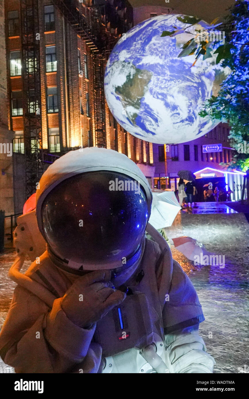 Earth bund hi-res stock photography and images - Alamy