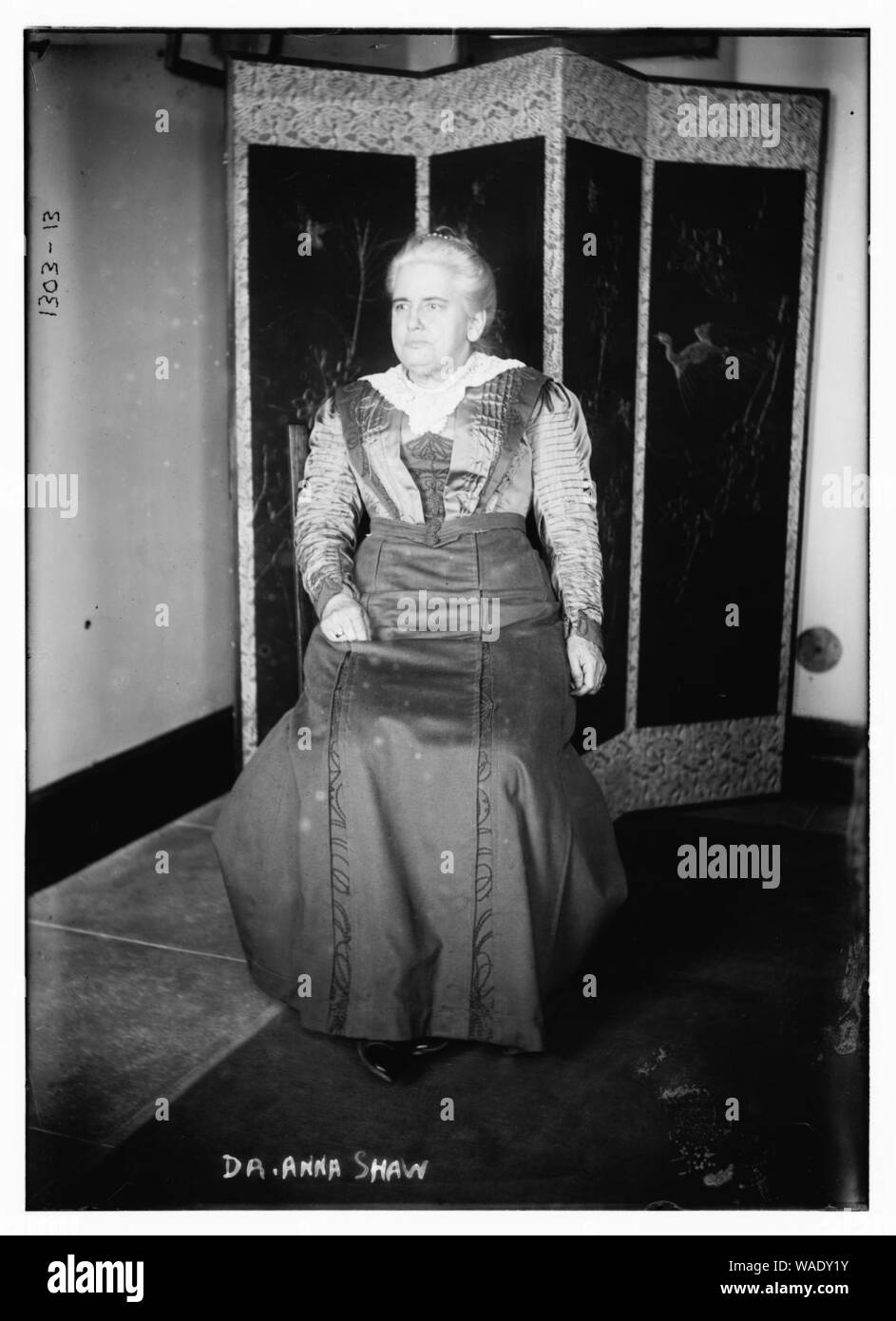Anna shaw Black and White Stock Photos & Images - Alamy