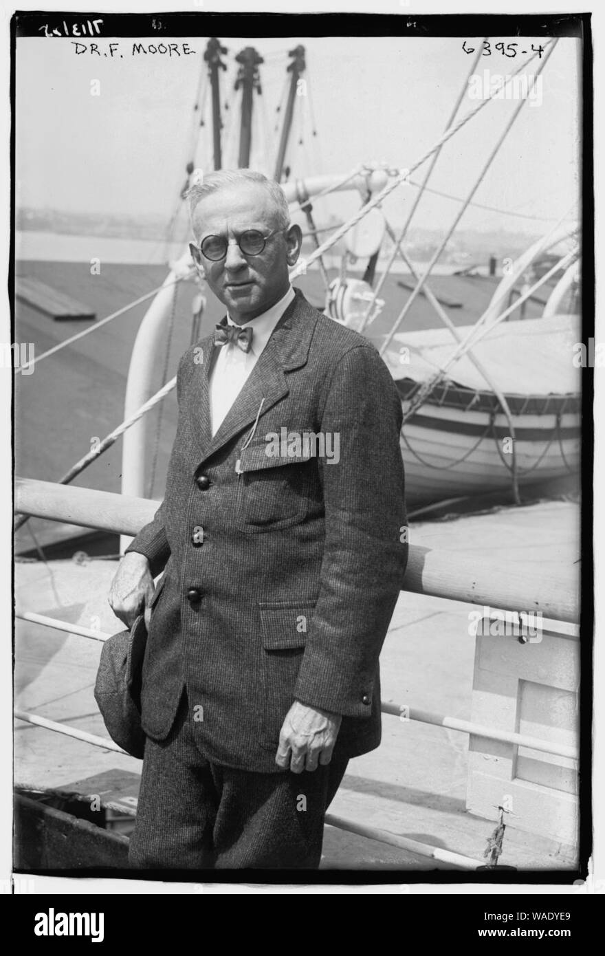 Dr f hi-res stock photography and images - Alamy