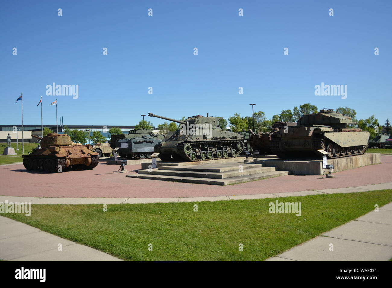 American army tanks in desert hi-res stock photography and images - Alamy