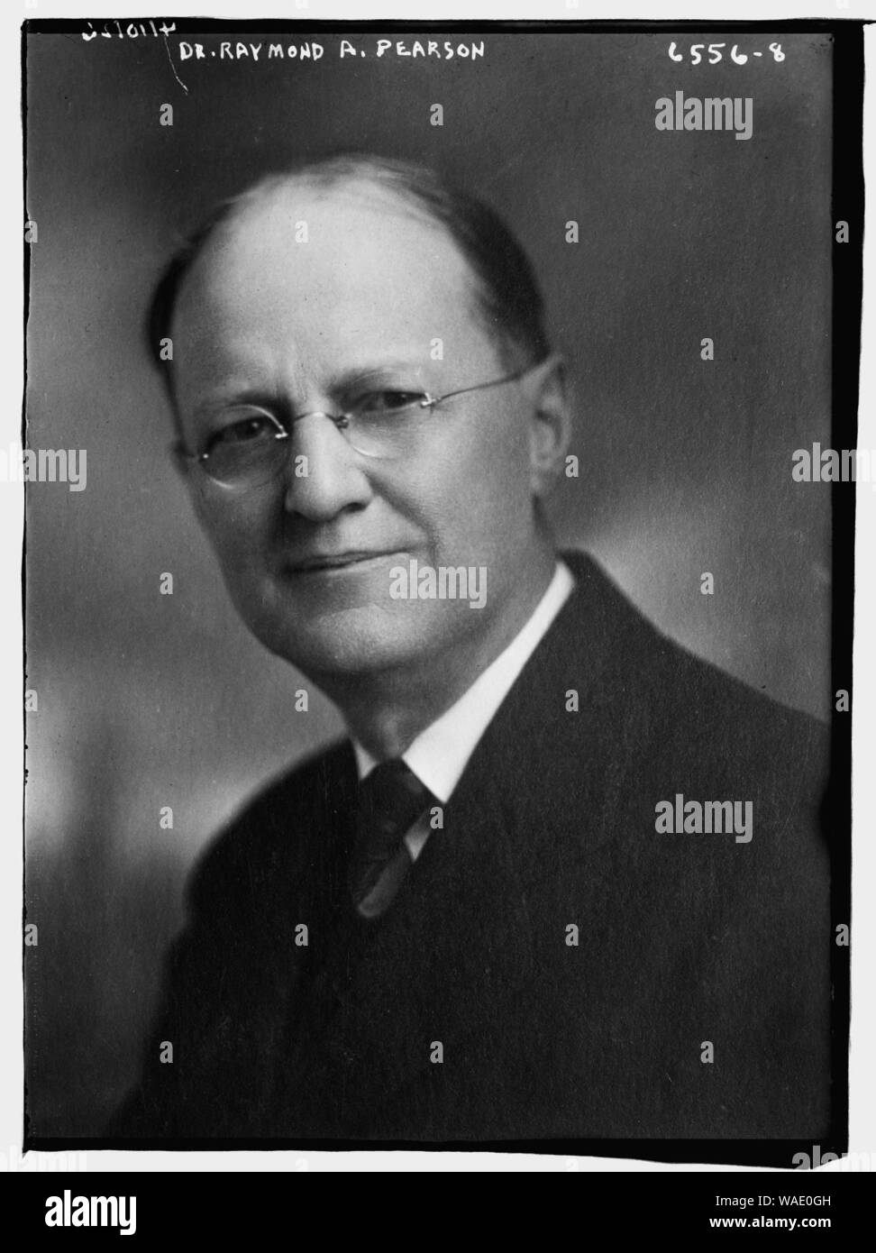 Dr pearson hi-res stock photography and images - Alamy