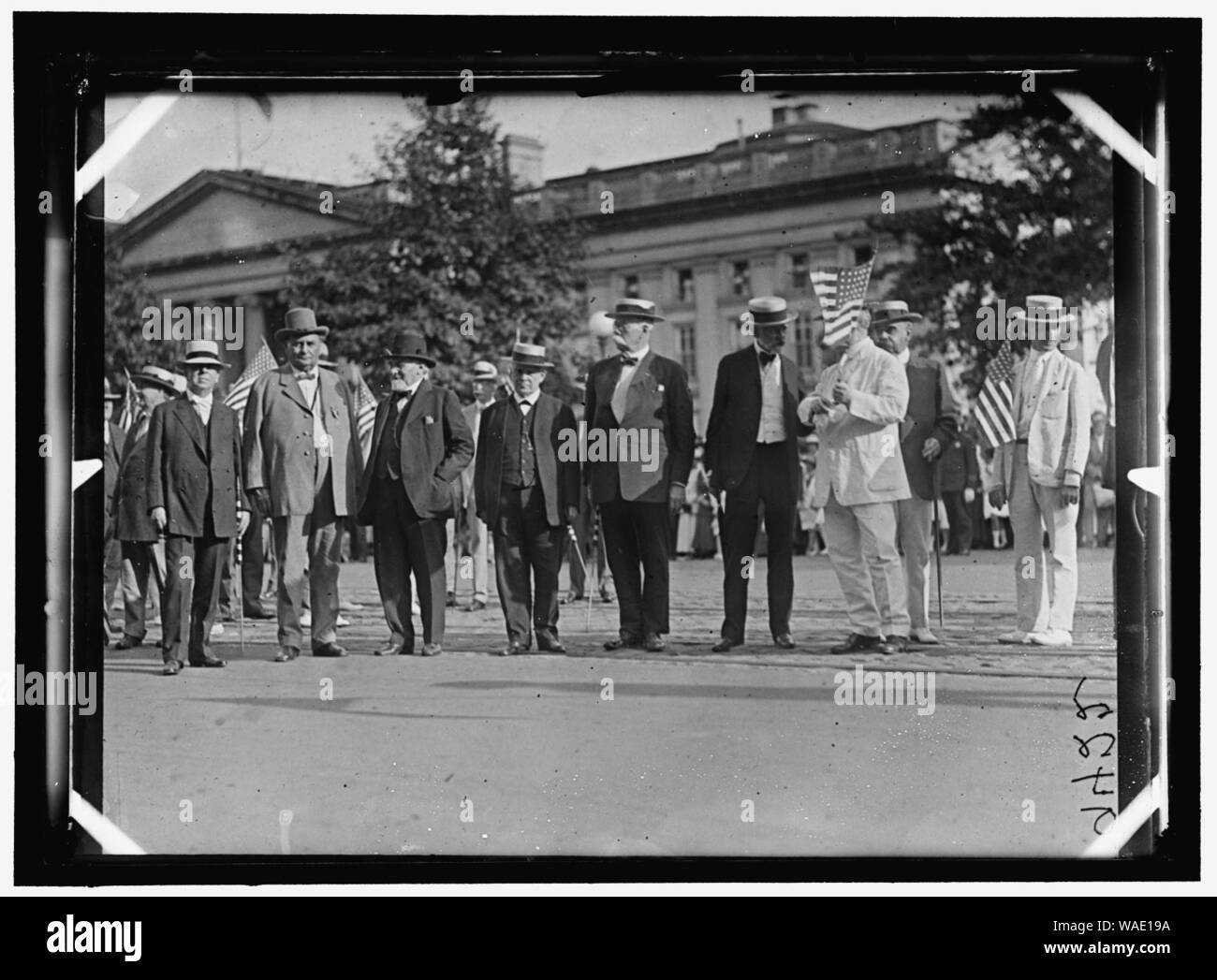 DRAFT PARADE. SENATORS- CHAMBERLAIN; J.H. BANKHEAD; KNUTE NELSON ...