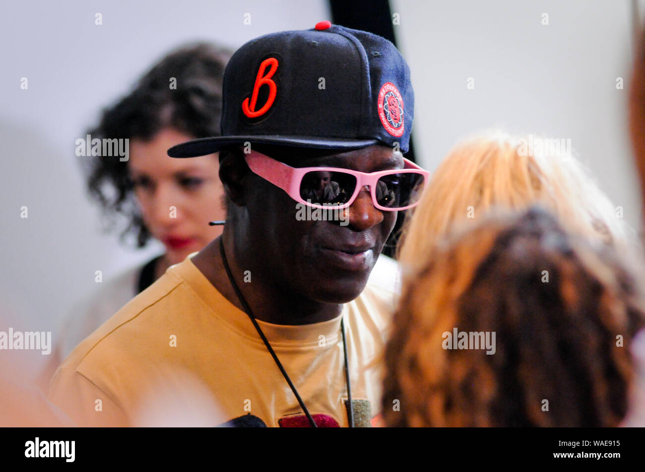 Flavor flav hi-res stock photography and images - Alamy