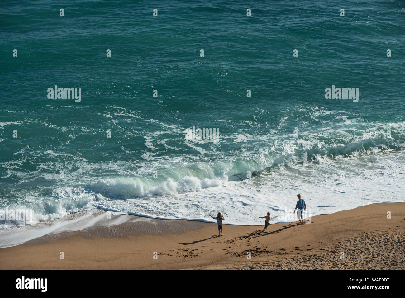 Beach edge hi-res stock photography and images - Alamy