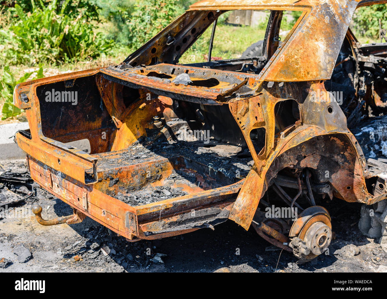 Cars Burned Down High Resolution Stock Photography and Images - Alamy