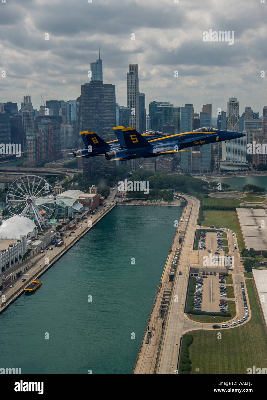 190816-N-IR734-2511 CHICAGO (August 16, 2019) The U.S. Navy Flight ...