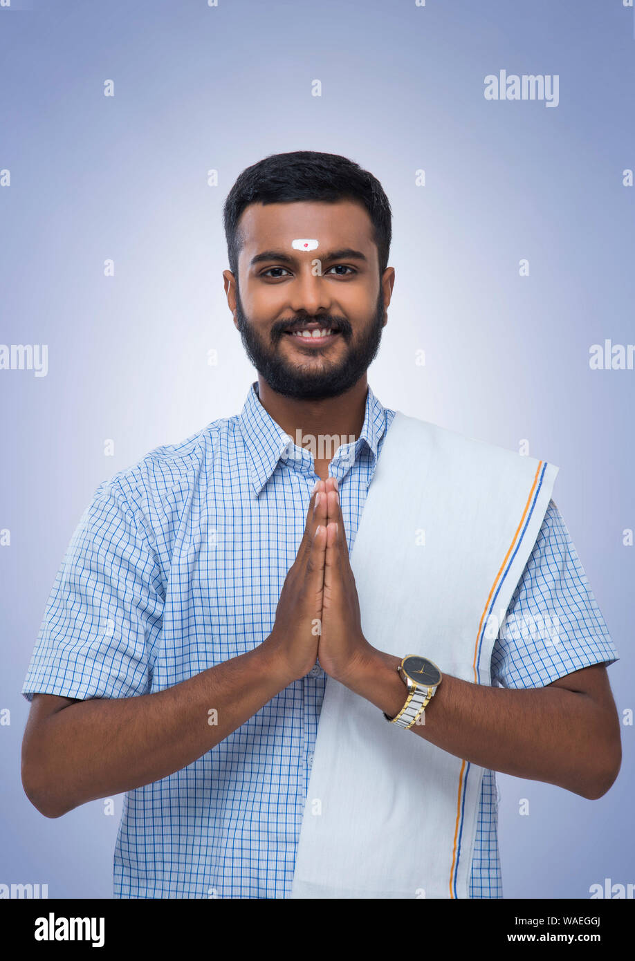 Indian man namaste hi-res stock photography and images - Alamy