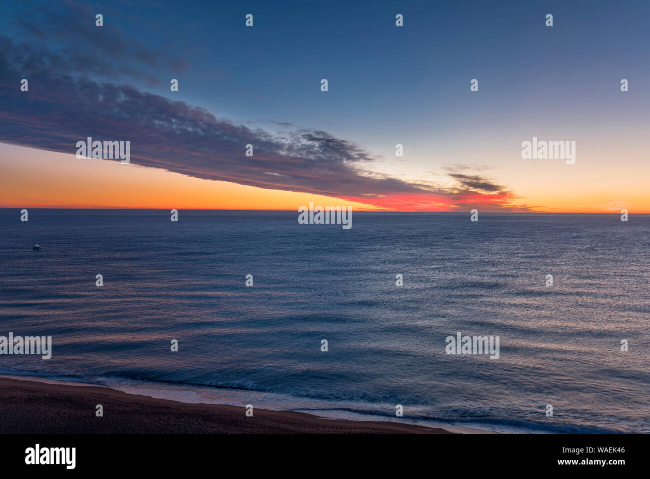 Backdrop of sunrise hi-res stock photography and images - Alamy