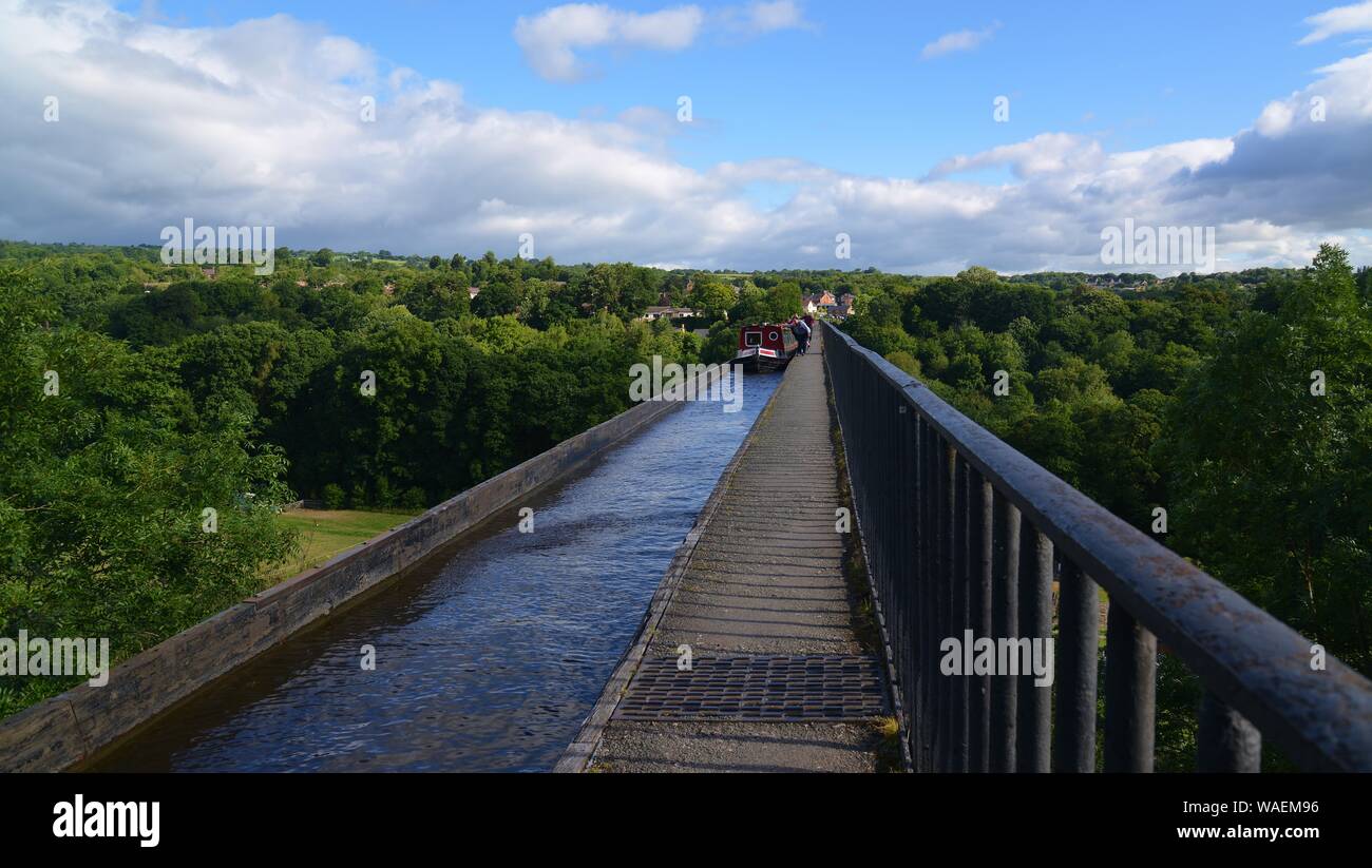 Pontcysyllte Aqueduct Summer High Resolution Stock Photography and ...