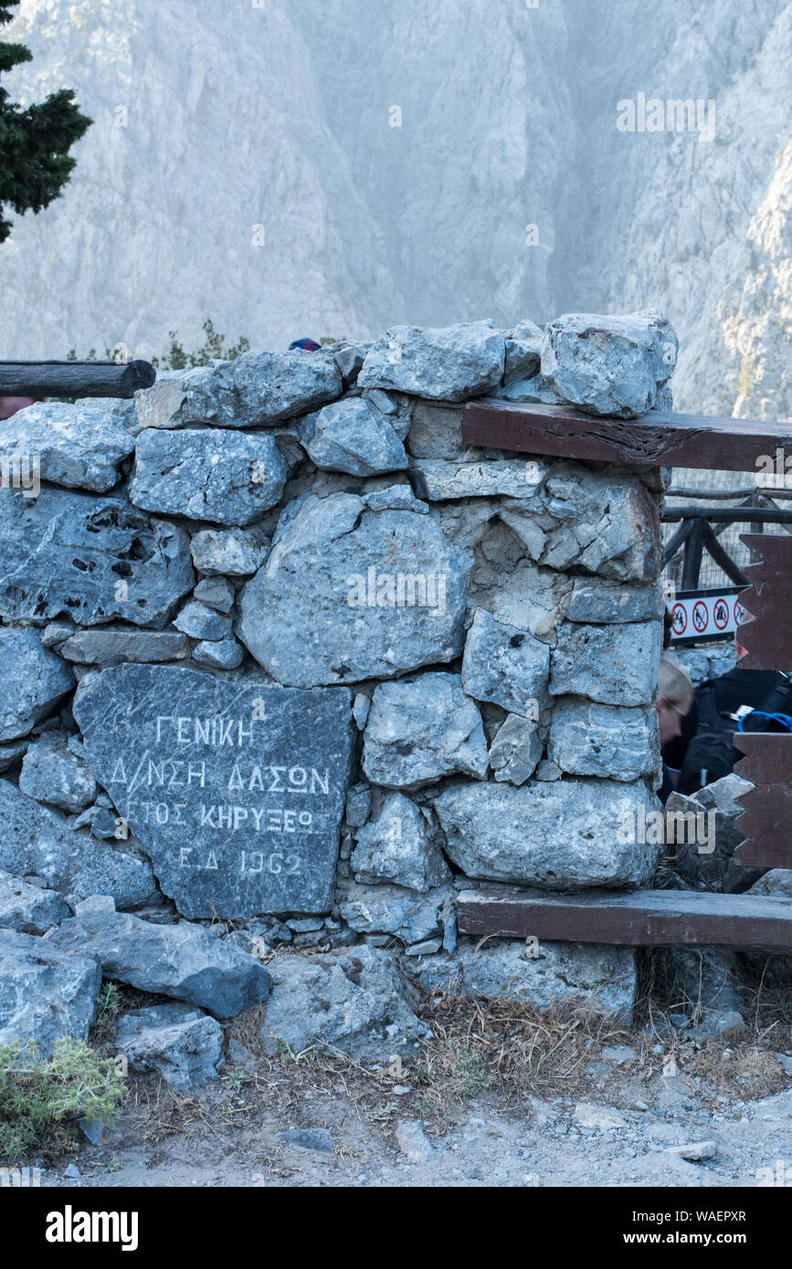 Rivers and streams in samaria gorge hi-res stock photography and images ...