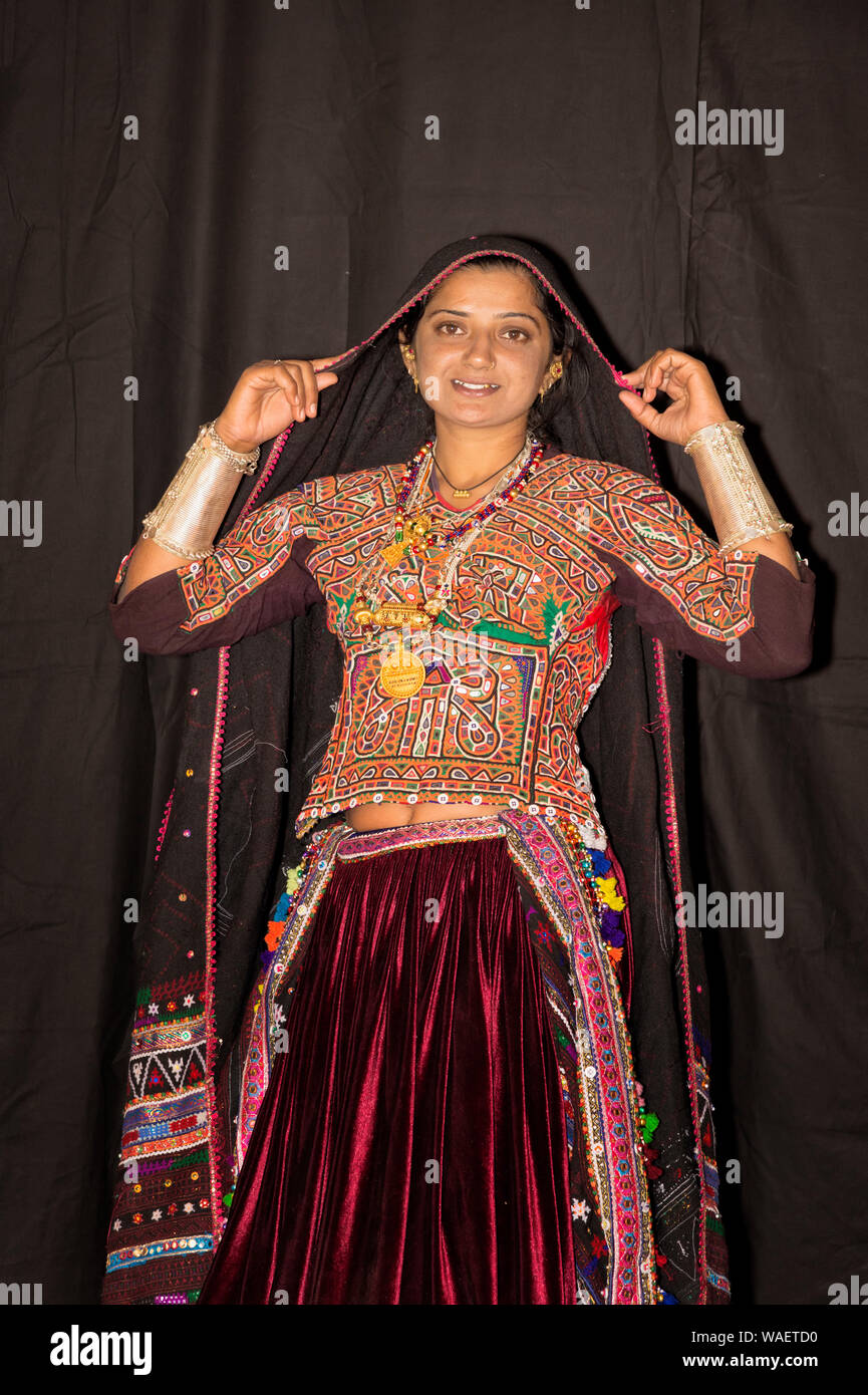 Rabari tribe woman in traditional cloth, Great Rann of Kutch Desert ...