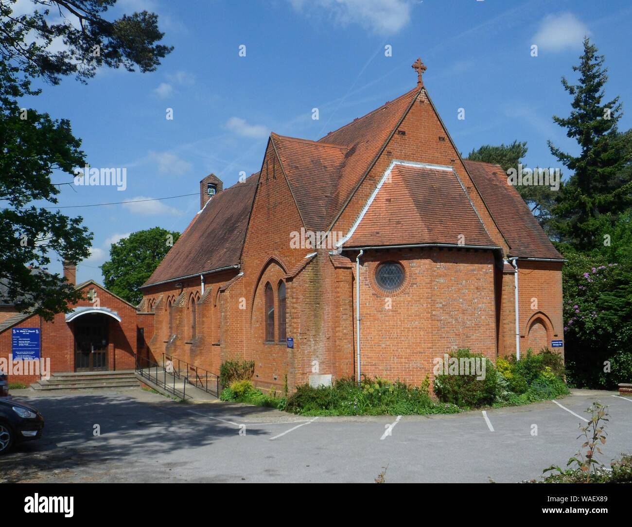 Guildford travel uk hi-res stock photography and images - Alamy