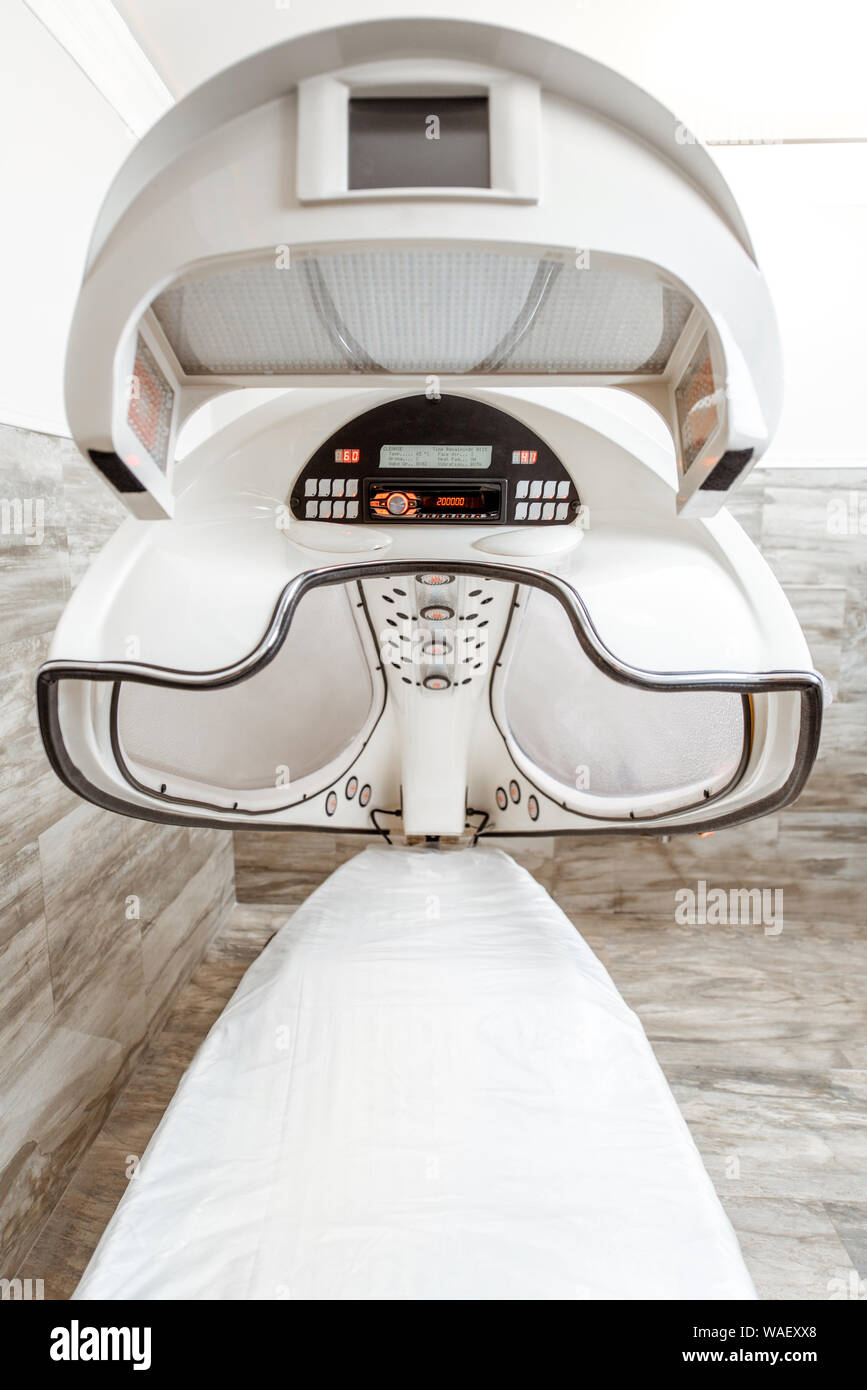 Modern SPA capsule for relaxation, rejuvenation and weight loss therapy ...