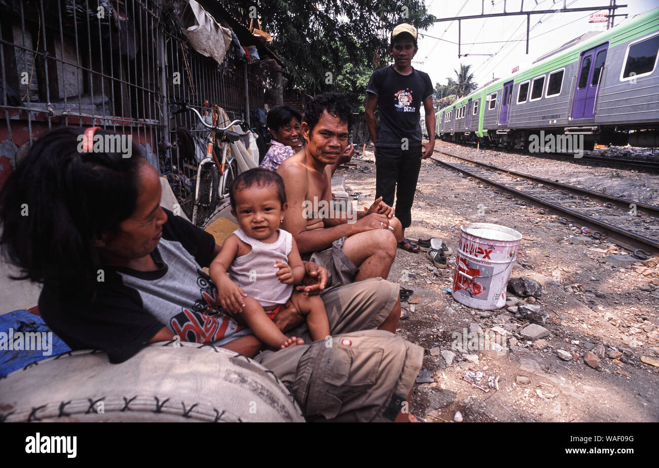 Jakarta train slum hi-res stock photography and images - Alamy