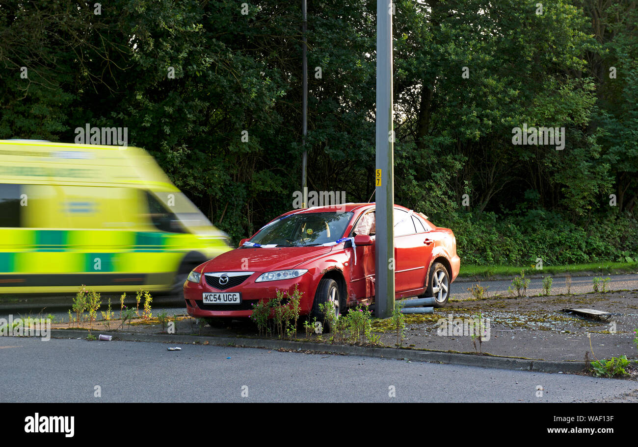 Car crash uk police hi-res stock photography and images - Alamy