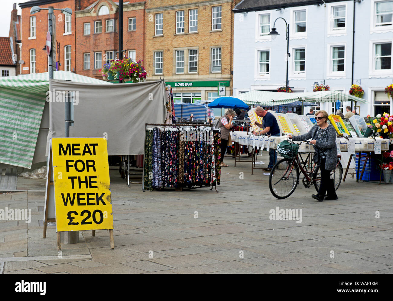 Market stall sign uk hi-res stock photography and images - Alamy