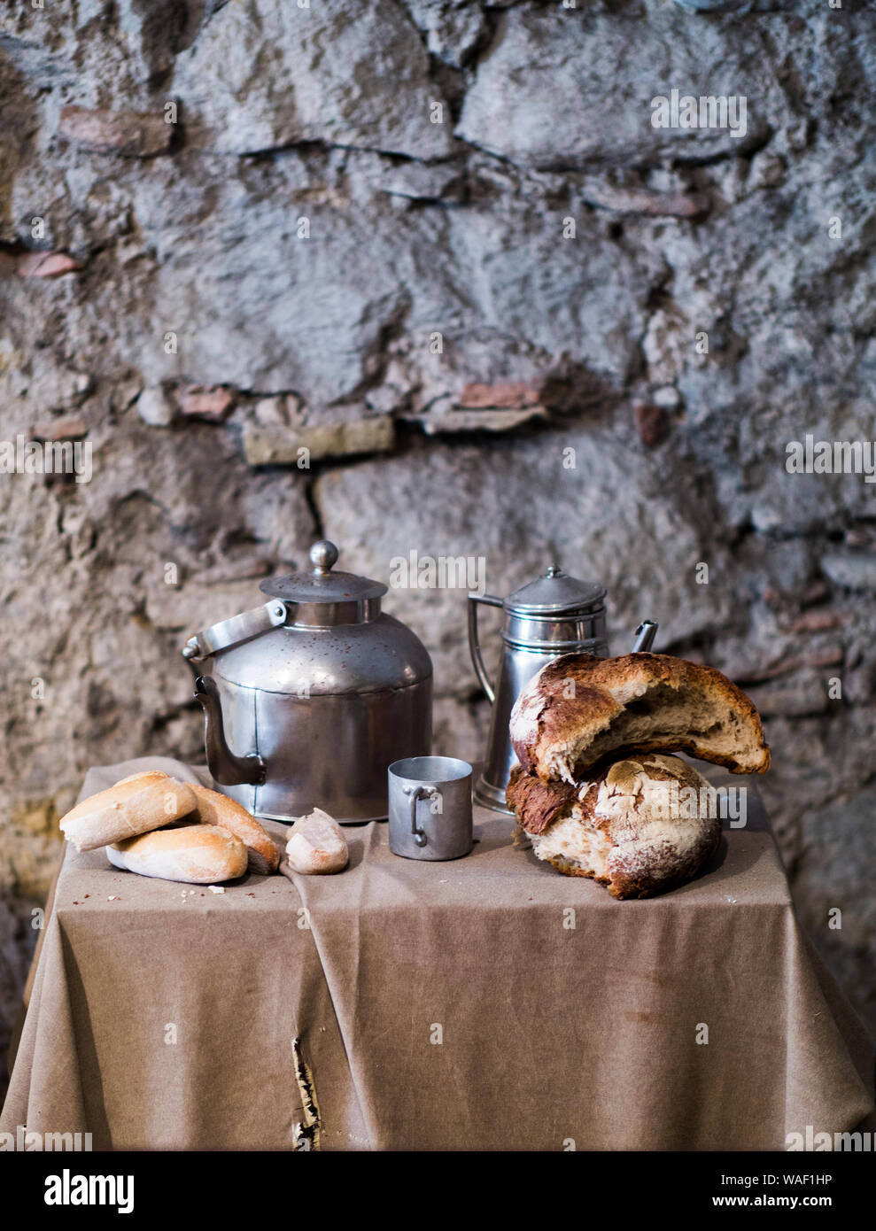 Book cover art vintage hi-res stock photography and images - Alamy