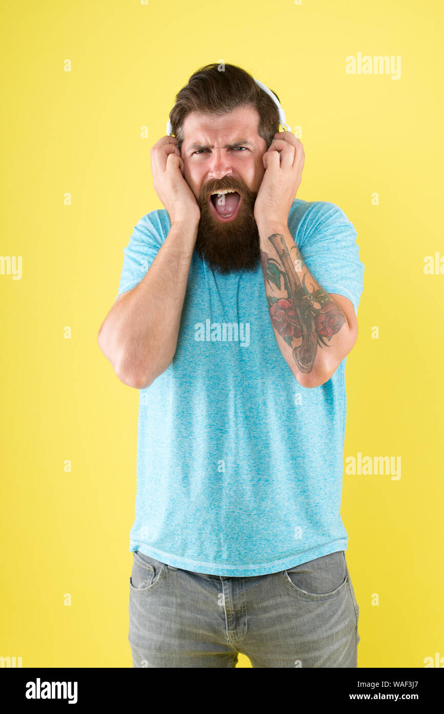 Awful sound hi-res stock photography and images - Alamy