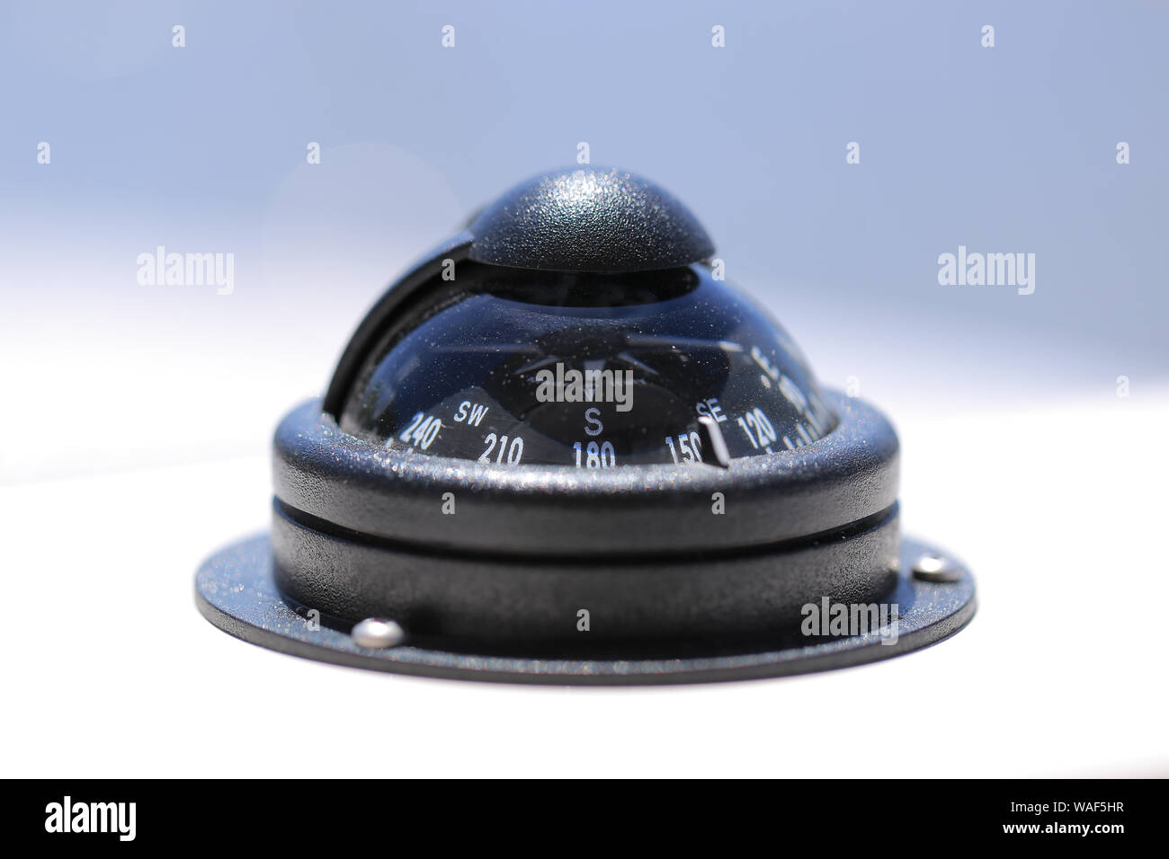 Nautical compass hi-res stock photography and images - Alamy