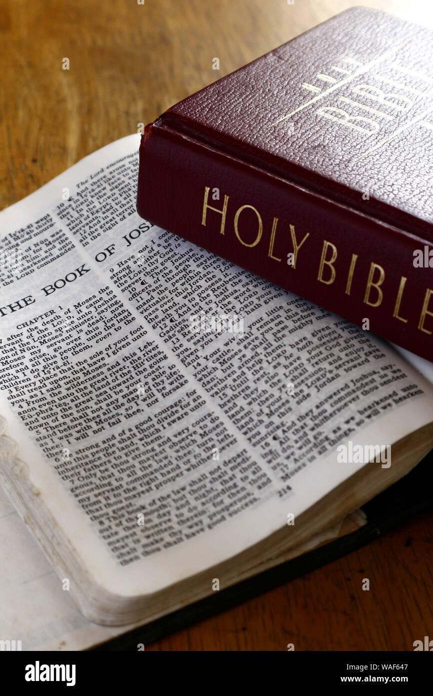 Photo of a Holy Bible on a table Stock Photo - Alamy