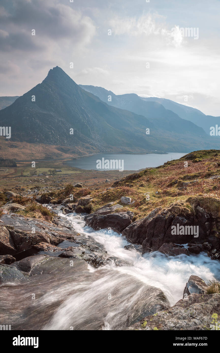 Mount tryfan hi-res stock photography and images - Alamy
