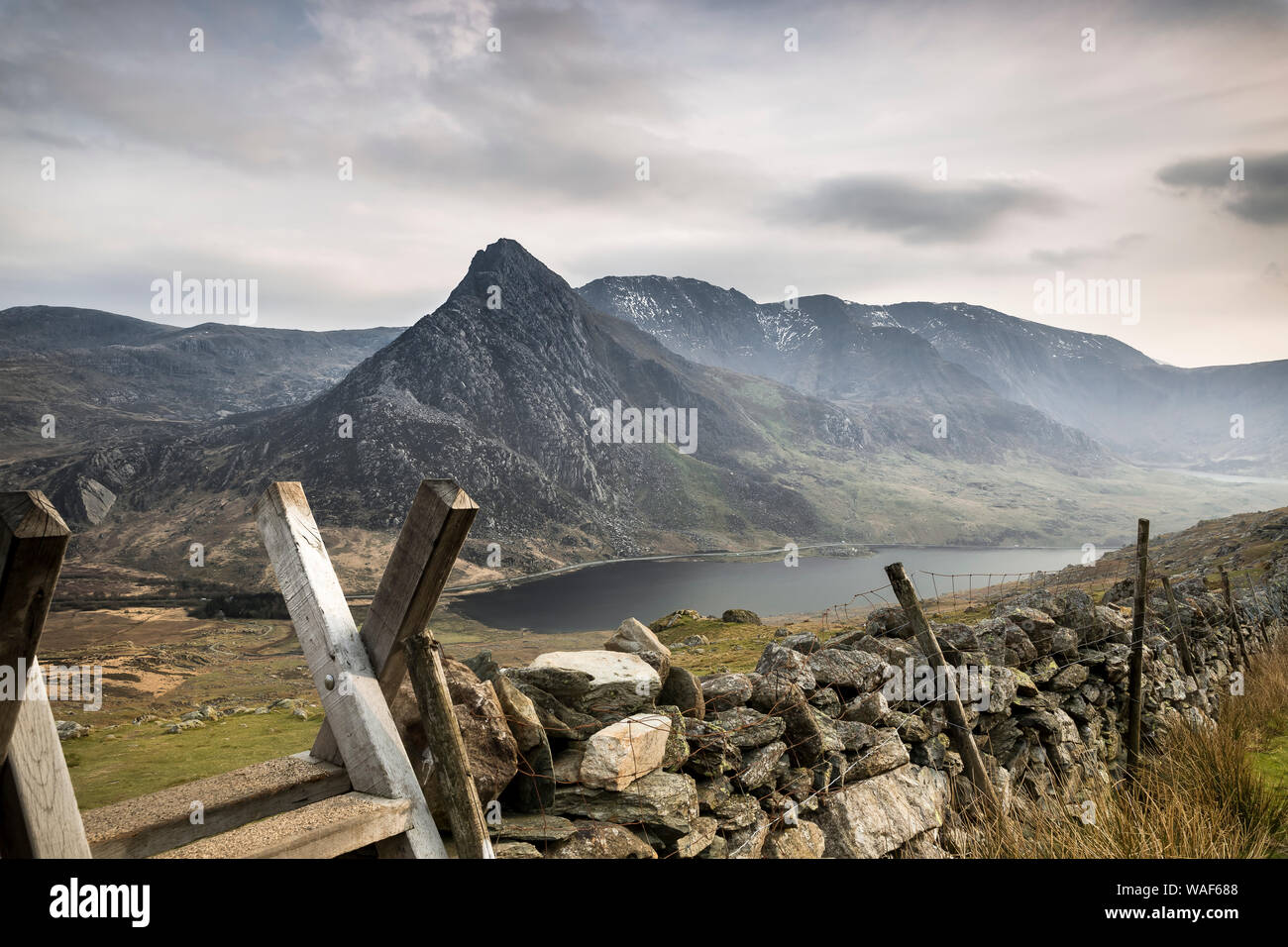 Welsh tryfan hi-res stock photography and images - Alamy