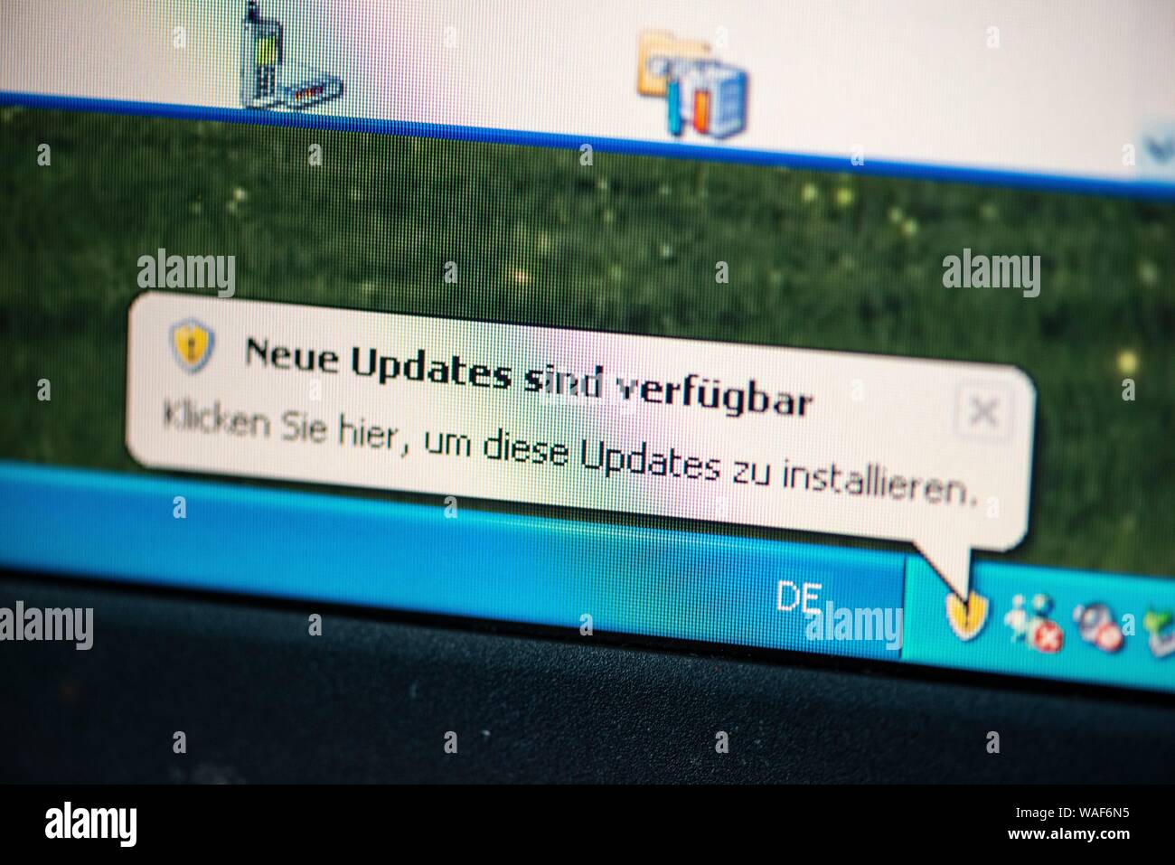 Windows xp hi-res stock photography and images - Alamy