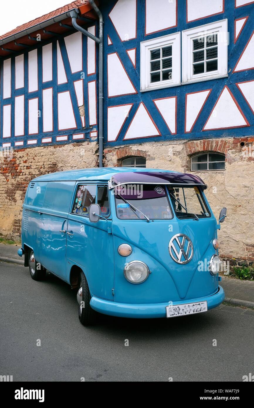 Vw bus front hi-res stock photography and images - Alamy