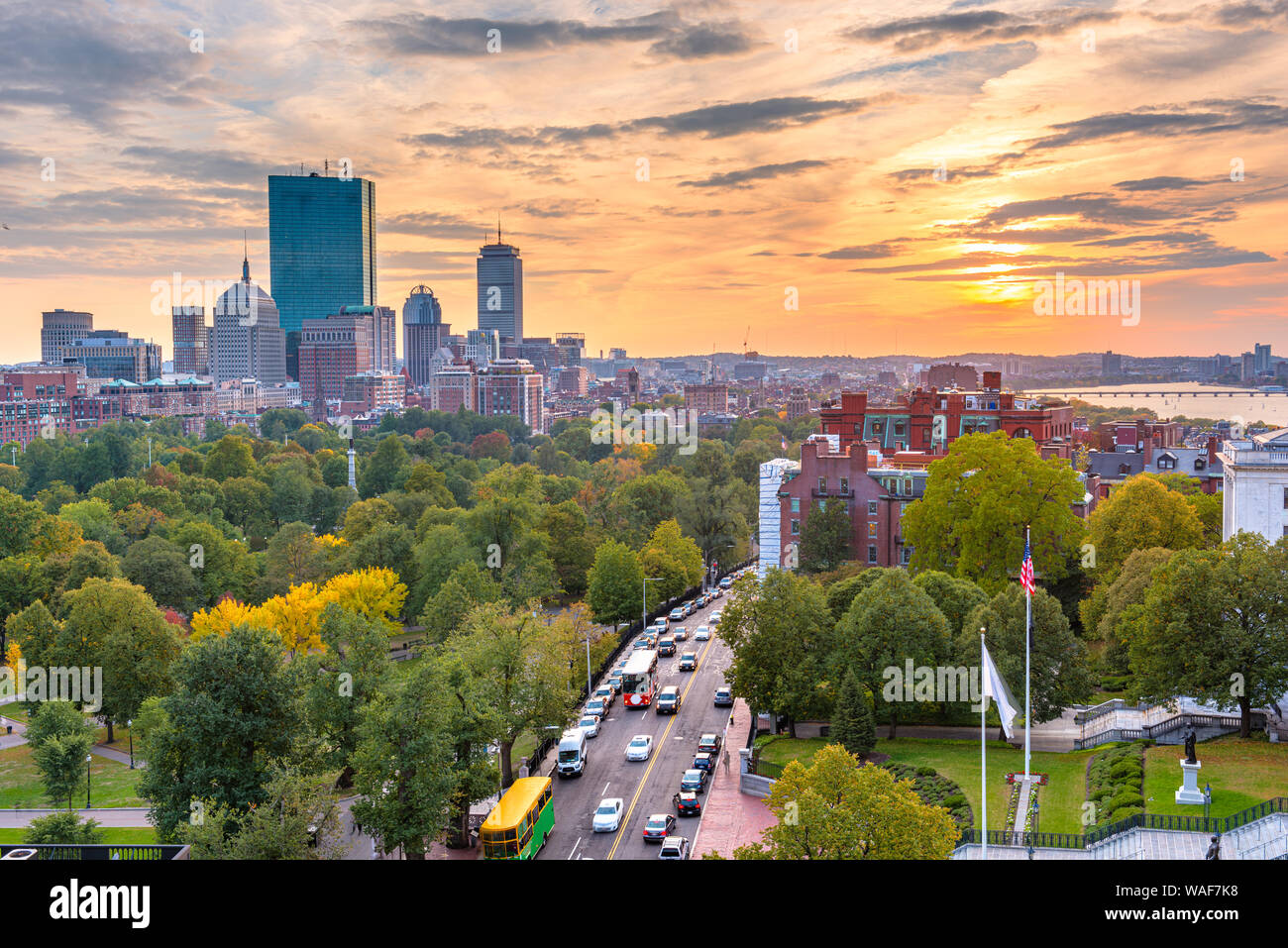 Boston, Massachusetts, USA downtown skyline over the park at dusk Stock ...
