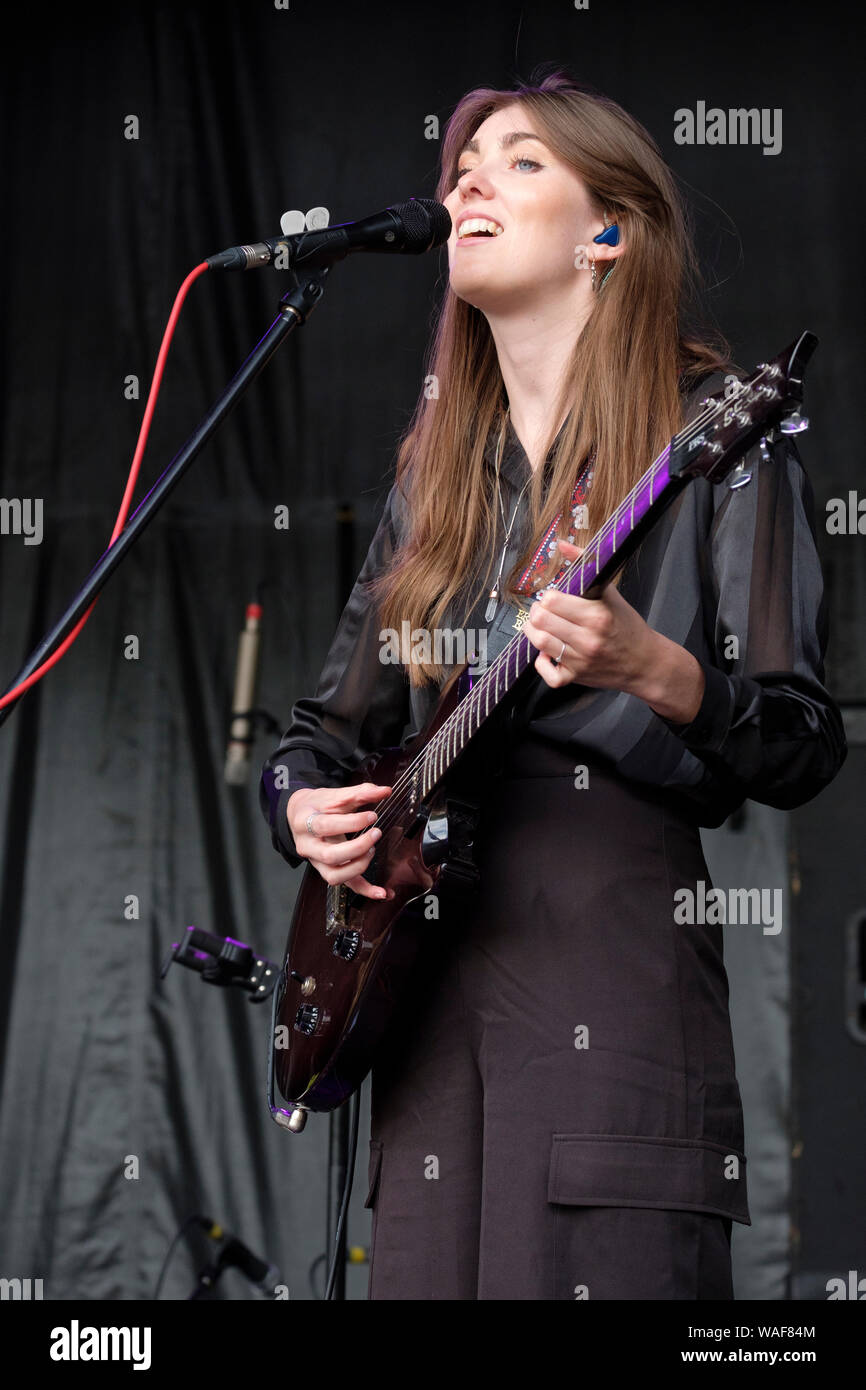 Emily key guitarist hi-res stock photography and images - Alamy